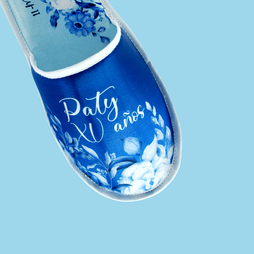 Pantuflas XV flores azules – Pantufiesta