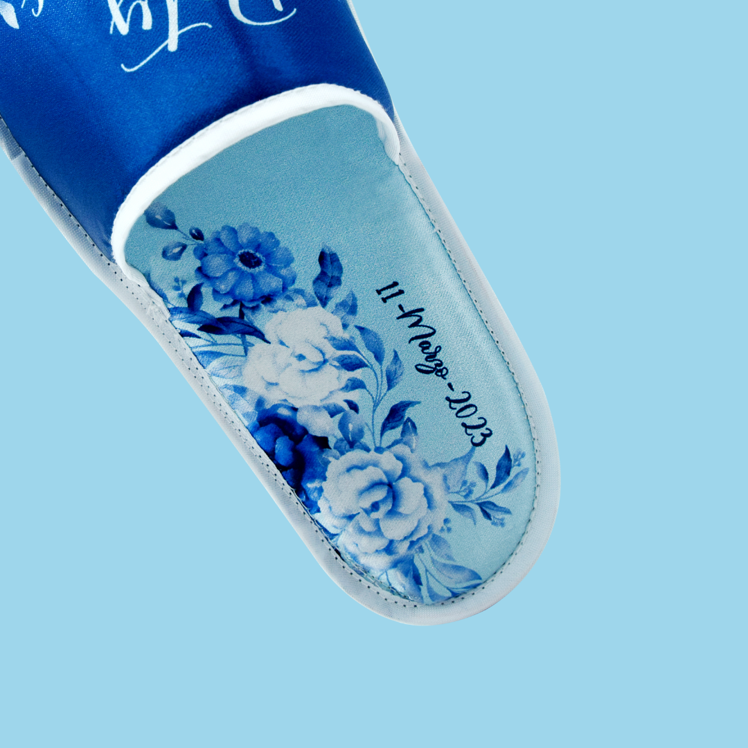 Pantuflas XV flores azules – Pantufiesta